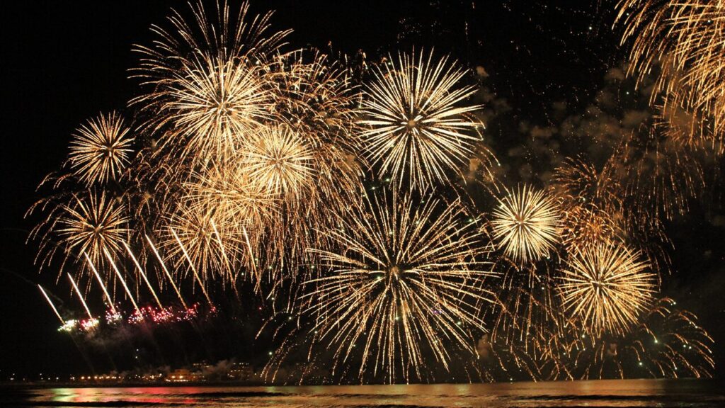 【Complete Guide】Kamakura Fireworks Festival 2025